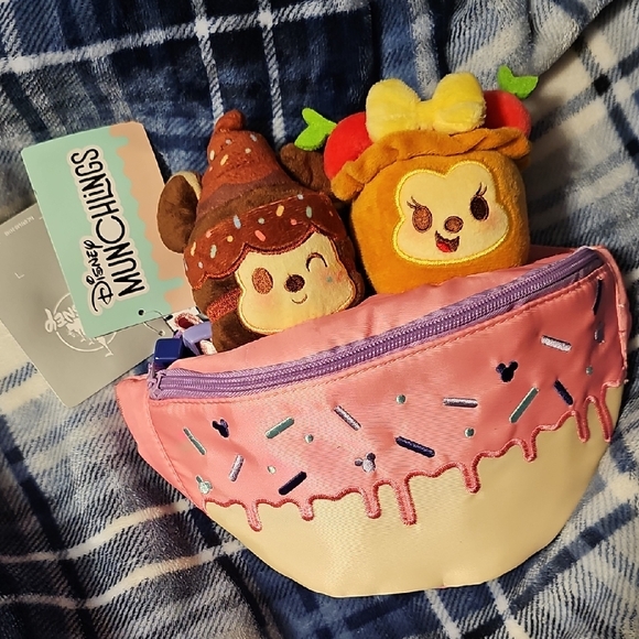 Disney | Accessories | Disney Munchlings Pink And Cream Sprinkle Bag ...